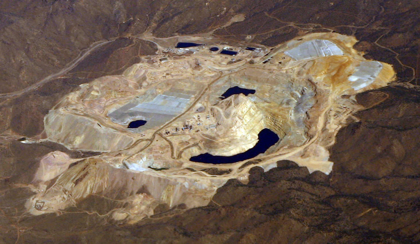 City of Kingman officials tour the Mineral Park Mine - The Standard ...