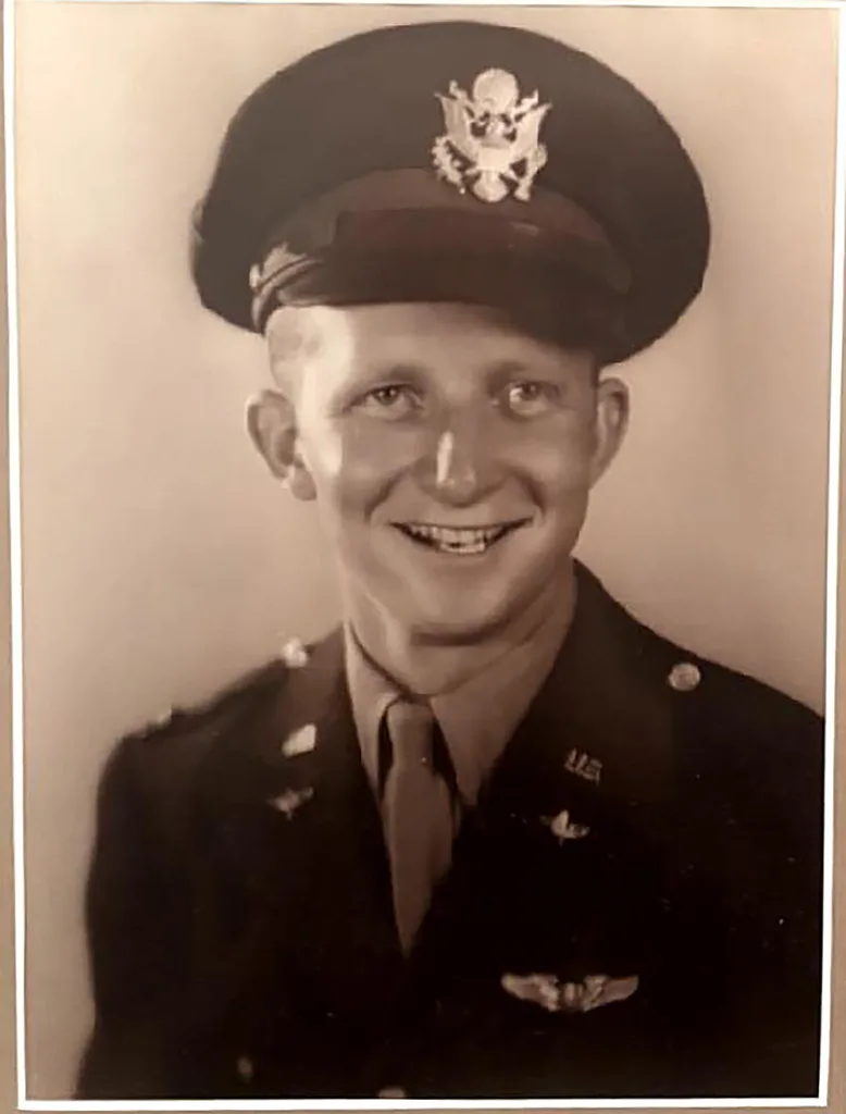 Flying Fortress Parkway: A tribute to Kingman vets like WWII B-17 co ...